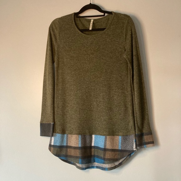 42 Pops | Tops | 42 Pops Pullover Sweater S Flannel Detail Cozy Warm ...